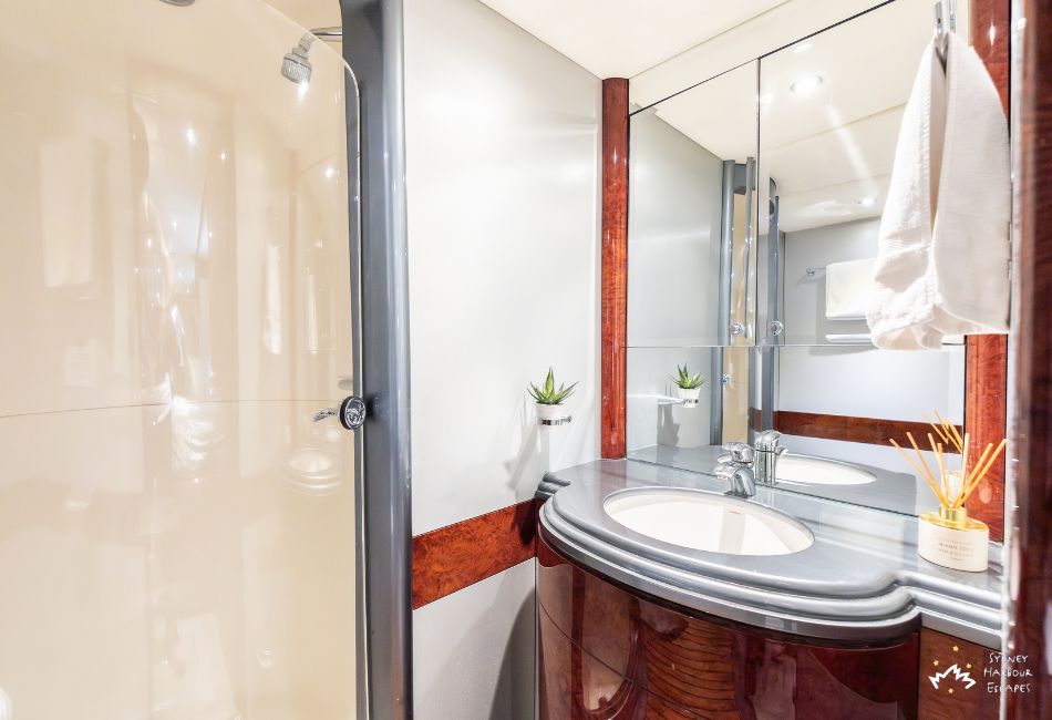 Gravity Boat Hire - Private Party Boat Charter - Sydney Harbour