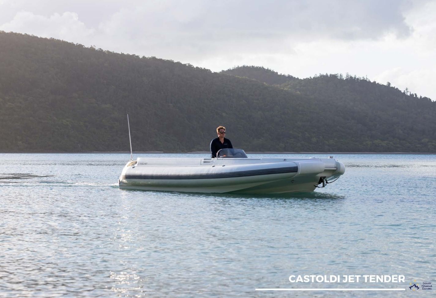 Mischief Boat Hire - Luxury Superyacht Charter - Sydney Harbour