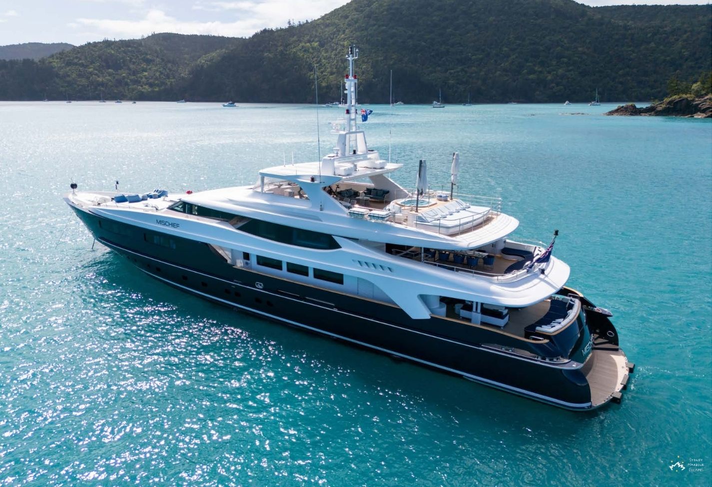 Mischief Boat Hire - Luxury Superyacht Charter - Sydney Harbour