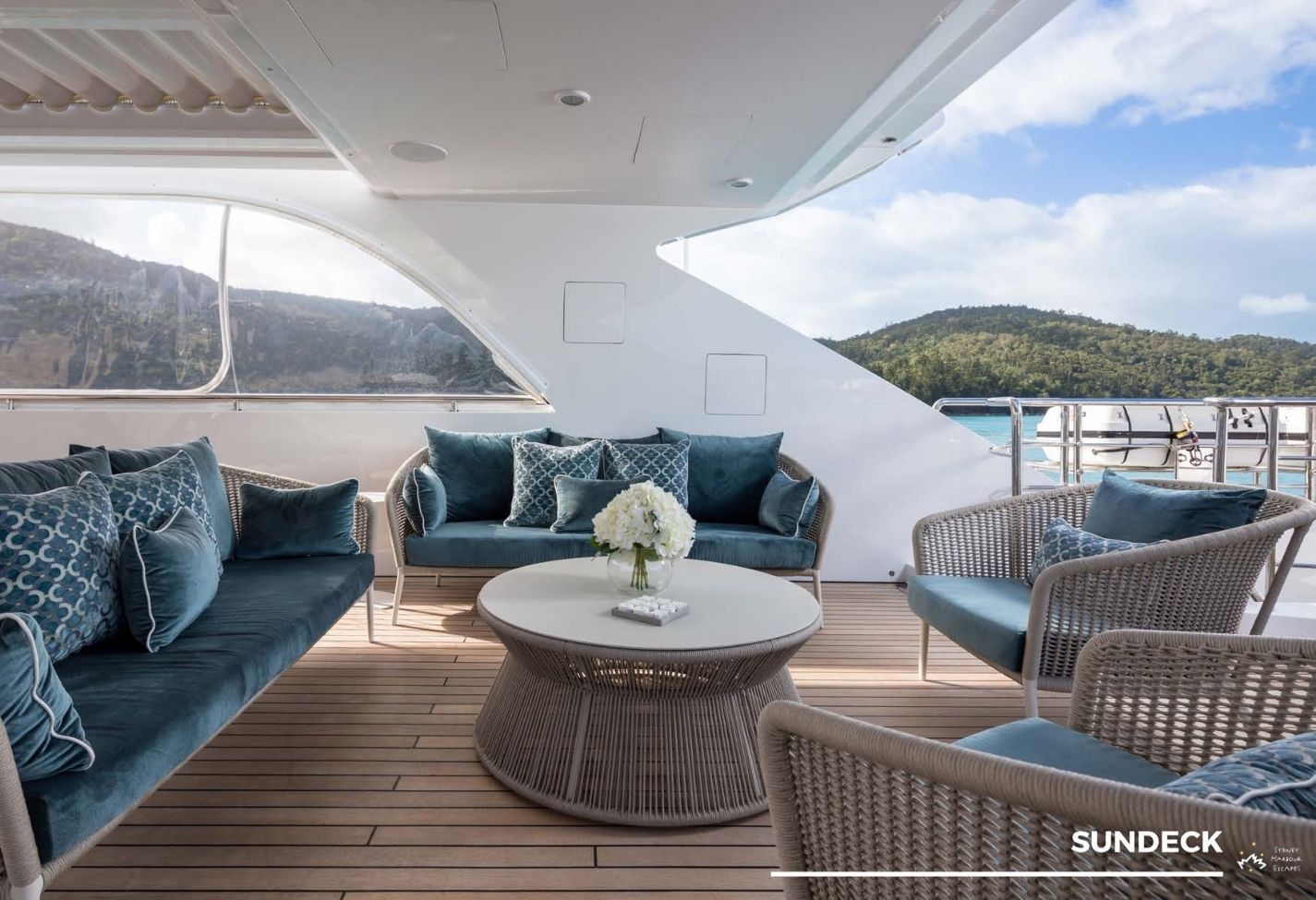 Mischief Boat Hire - Luxury Superyacht Charter - Sydney Harbour