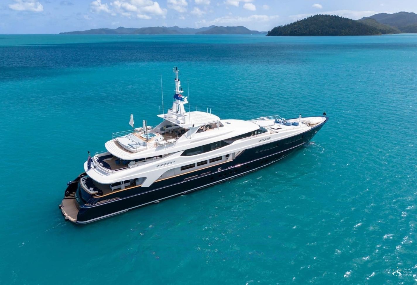 Mischief Boat Hire - Luxury Superyacht Charter - Sydney Harbour
