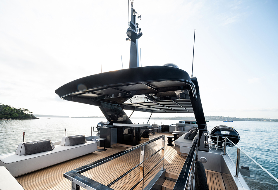 Shadow Boat Hire - Luxury Superyacht Charter - Sydney Harbour