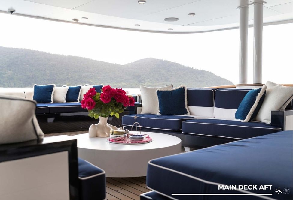 Mischief Boat Hire - Luxury Superyacht Charter - Sydney Harbour