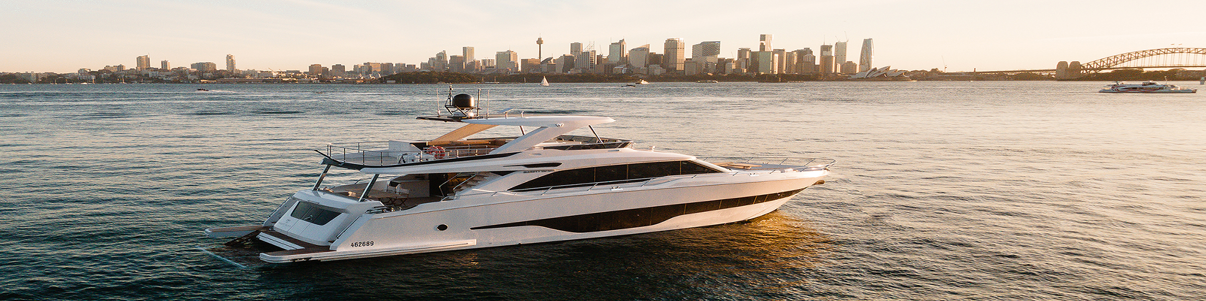Topaz Boat - Luxury Superyacht Hire - Sydney Harbour Charter